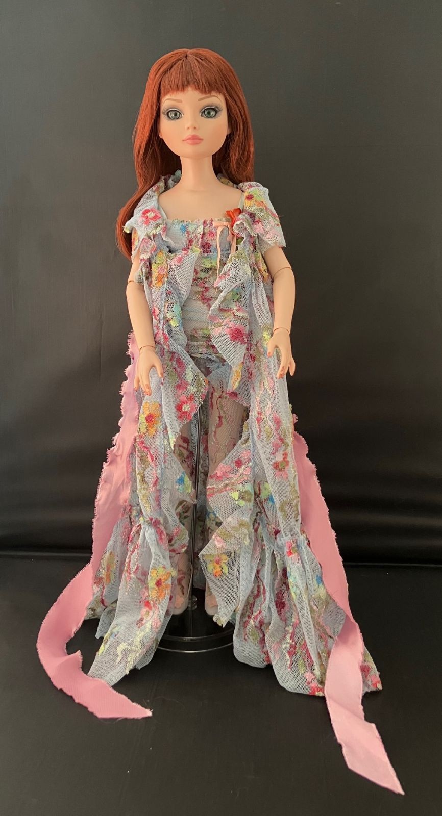 Tonner Essential Ellowyne Too Wigged Out Doll with Robe Limited Ed 30 3 ...