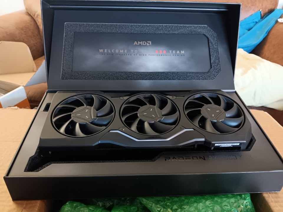 AMD Radeon RX 7900 XTX w/ EK Water Block Reference GPU w/ NEW Custom ...