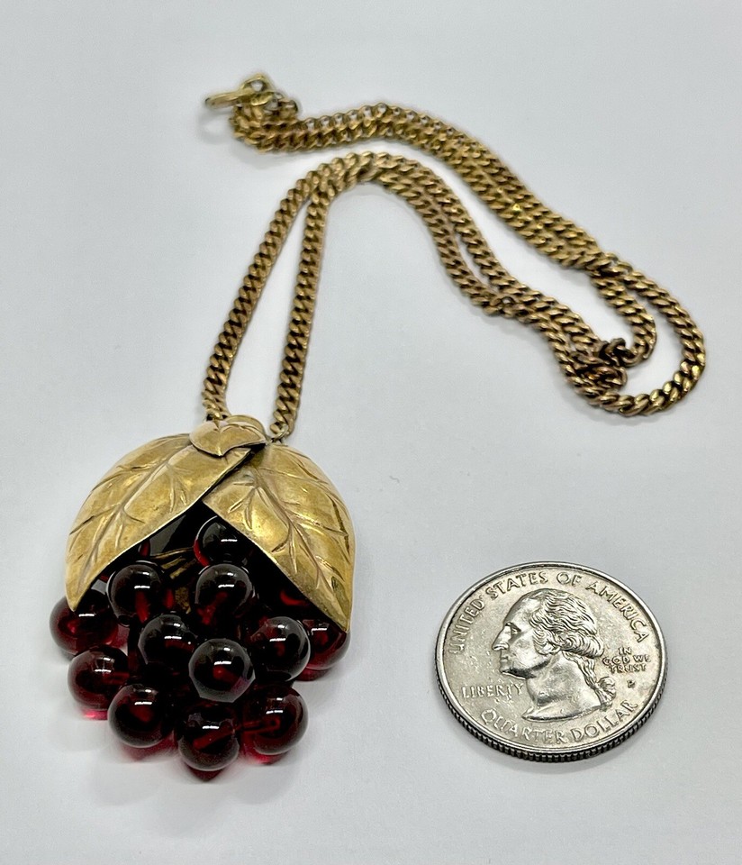 Art Deco Blood Red Czech Glass Grapes on Vine Dark Goldtone Pendant ...