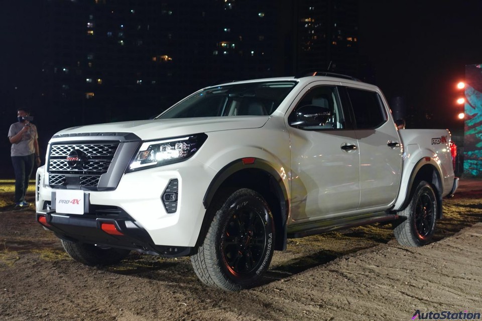 2021 On Nissan Navara Frontier Pro-4X Matte Black Side Molding Body ...