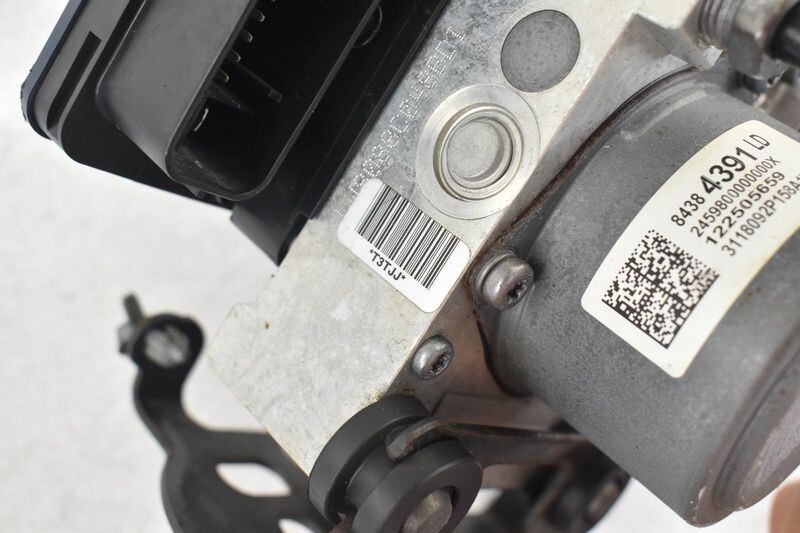2015-2020 Chevy SUBURBAN 1500 ABS Anti-Lock Brake Pump Module Control ...