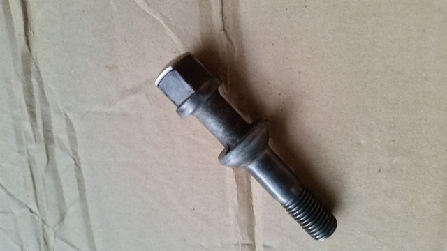 Mercedes 96-03 W210 E320 E300 Original Wheel Rim Long Tire lug Bolt | eBay