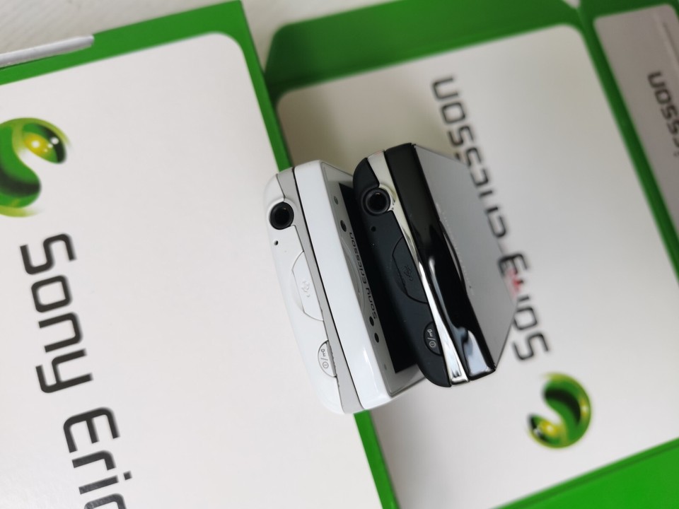 Sony Ericsson Xperia Mini Pro SK17, SK17i Slide Phone 3G WIFI Qwerty ...