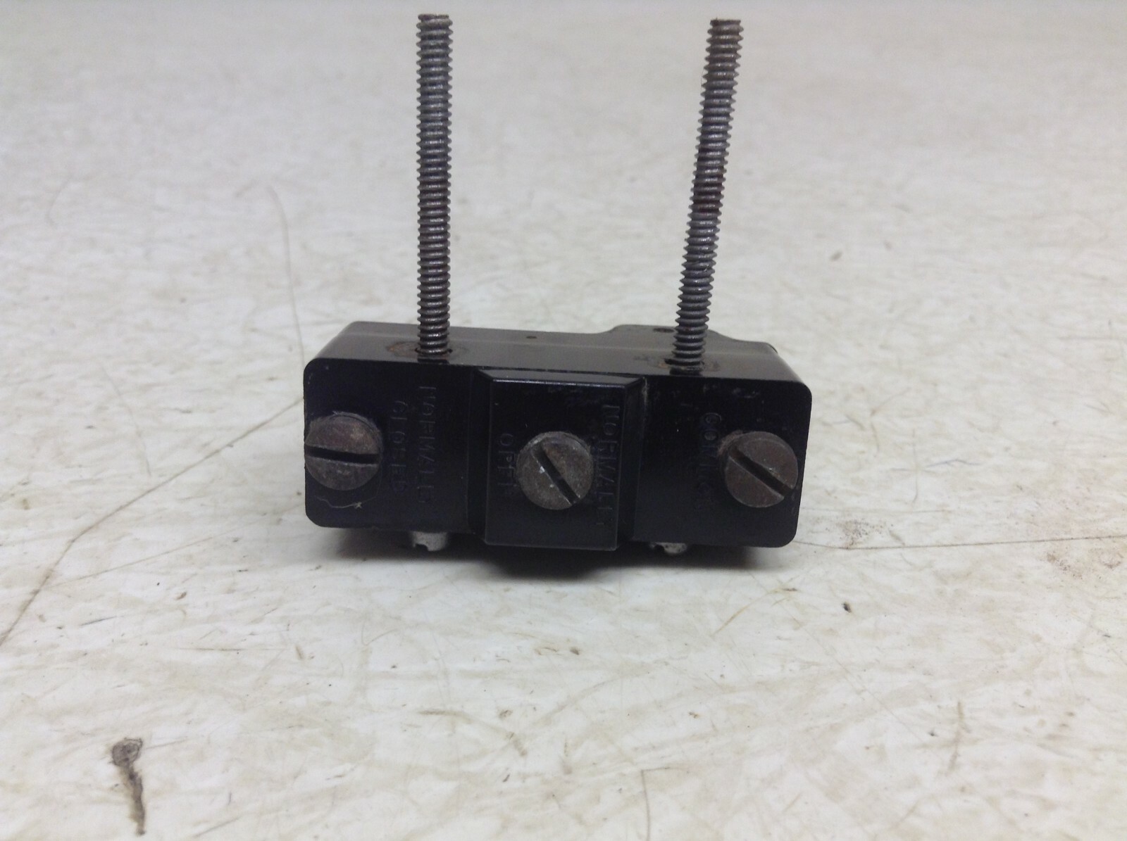 United Lab L23 Micro Switch 20/10 Amp 125/250-480/125 VAC (TB) | eBay