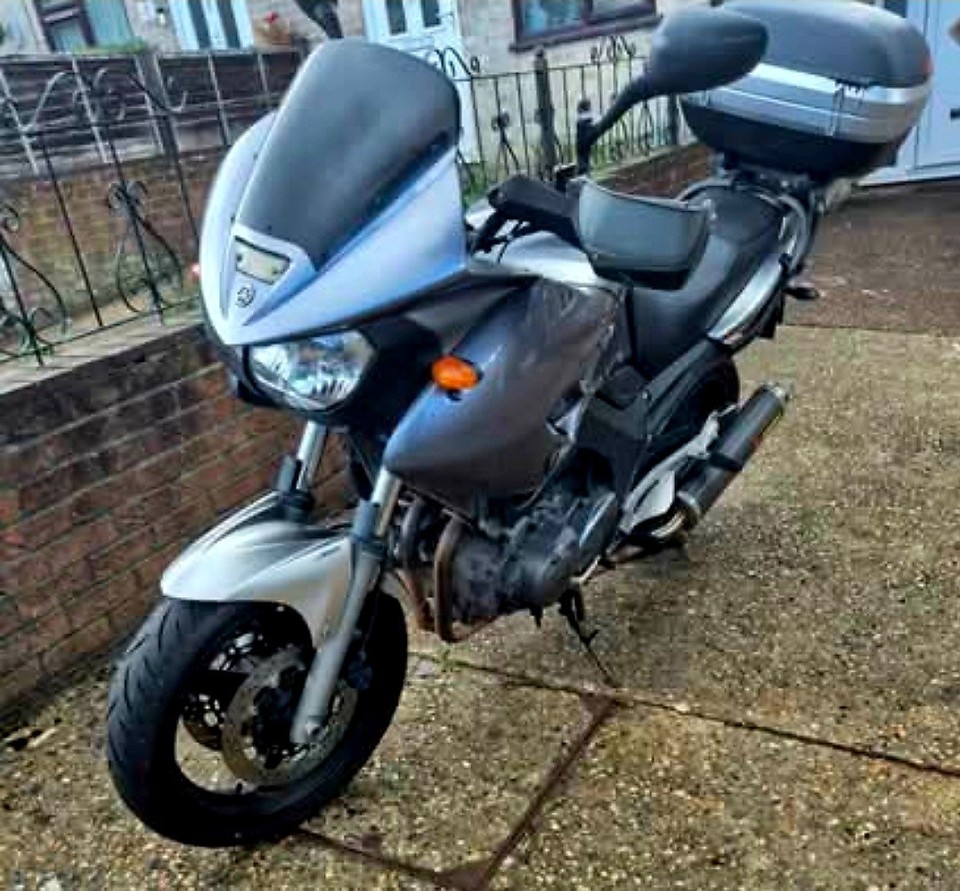 YAMAHA TDM 900 Silver with Givi box | eBay UK