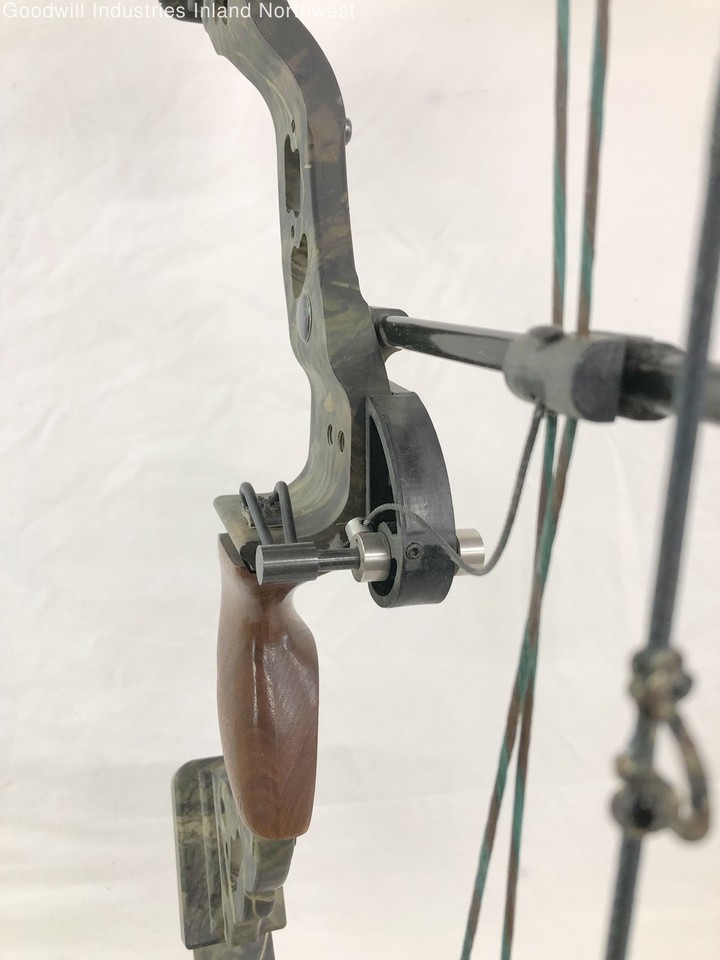 BowTech Mighty Mite Green & Brown Camouflage Compound Bow w/ Dalton 2000 Rest | eBay