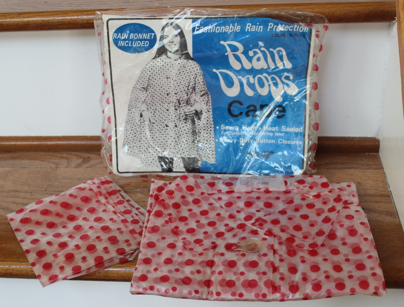 Vintage RAIN DROPS Rain Protection Cape 1960’s Red Po… - Gem
