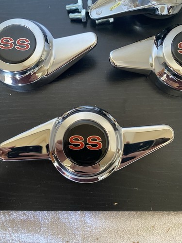 (4) 2 BAR SPINNERS BOLT STUD MOUNT KNOCKOFF CENTER CAPS, RED SS | eBay