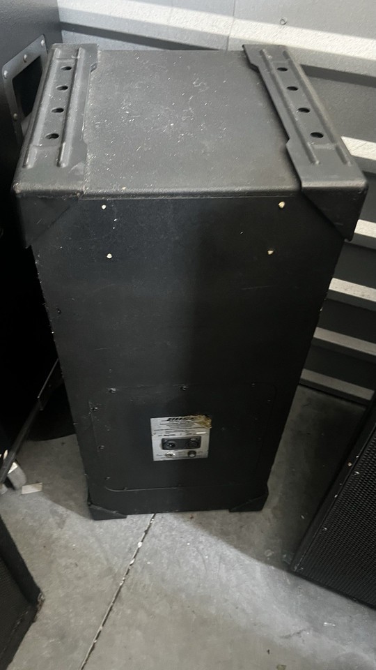 Pair Bose 502C Panaray Speakers + Bose BP Subwoofer + 802C II ...