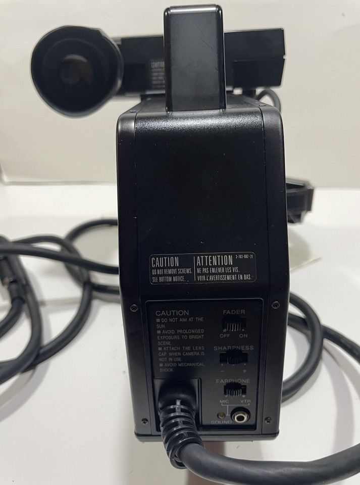 Sony HVC-2200 Trinicon Color Video Camcorder w/Case and Camera to VTR ...