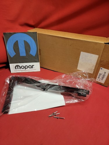 NOS Mopar 99-03 GR. CHEROKEE LFT REAR BMPR Fascia Retainer Package ...