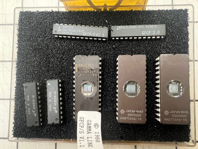 vintage Computer Chip Lot japan 8443 hn27C64G-15 plus 6 more see photos ...