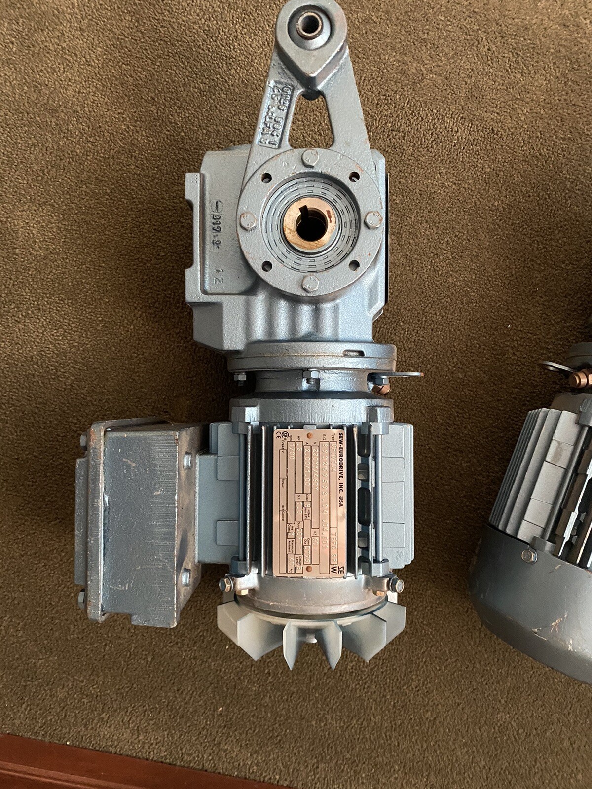 SEW EURODRIVE SA37DT71D4 GEAR MOTOR RATIO 6.80:1 0.37KW 1380RPM | eBay