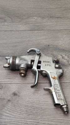 Painting Equipment & Supplies - Binks Spray Gun