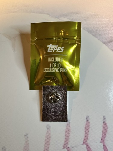 2025 Topps Series 1 - Franciso Lindor Super Box Enamel Trading Card Pin ...