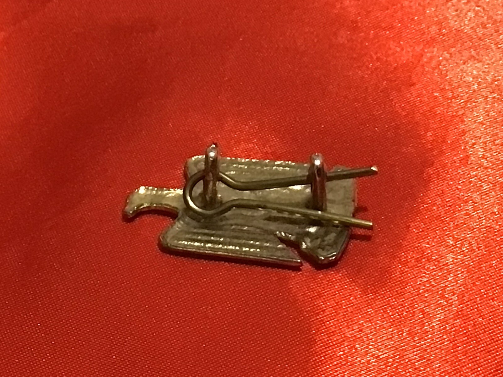 Iraq- Vintage Iraqi Metal Golden Eagle Pin | Grelly UK