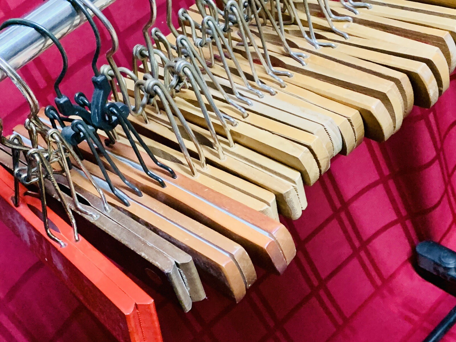 20-Vintage Wood Pant Skirt Clamp Clothes Hangers - Gem