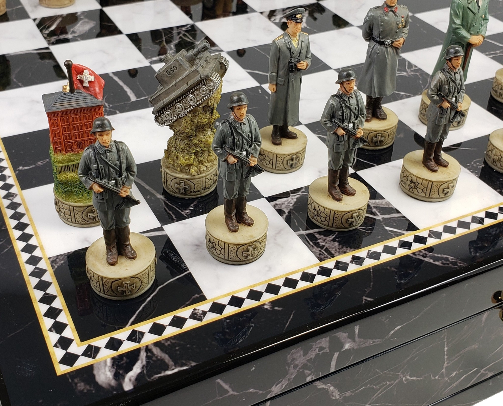 WW2 US vs GERMANY Chess Set With 17" Black & White Faux Marble Storage ...
