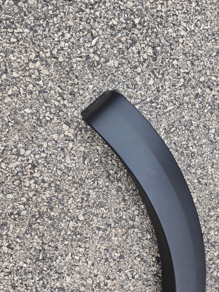 2024 HYUNDAI SANTA CRUZ XRT REAR LEFT FENDER FLARE MOLDING TRIM OEM ...