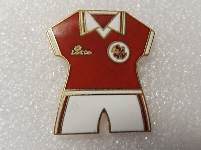 pin´s - FOOTBALL - TENUE | eBay