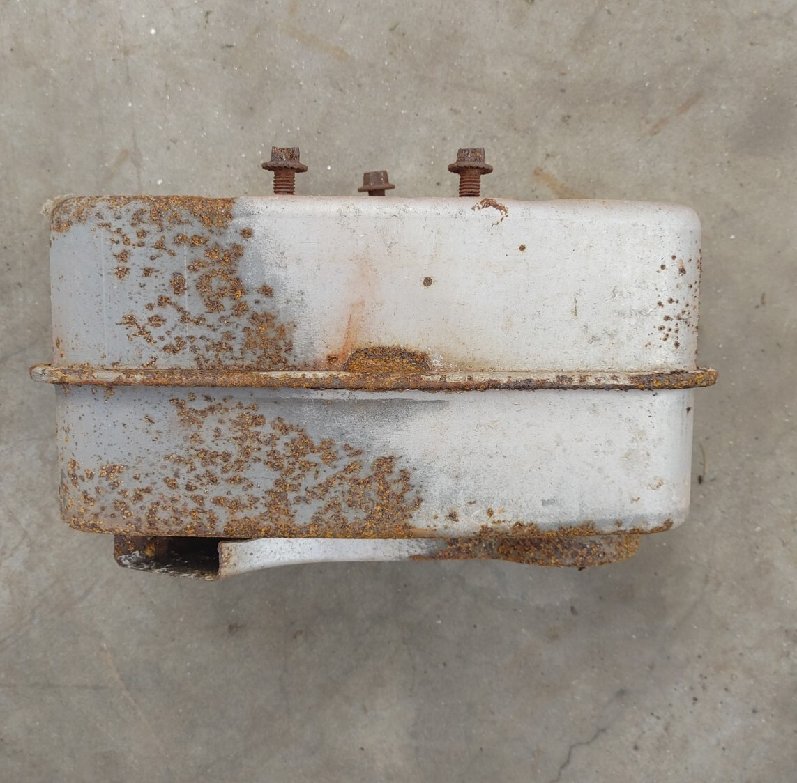 Original John Deere D100 Engine Exhaust Muffler #GY21133 | eBay