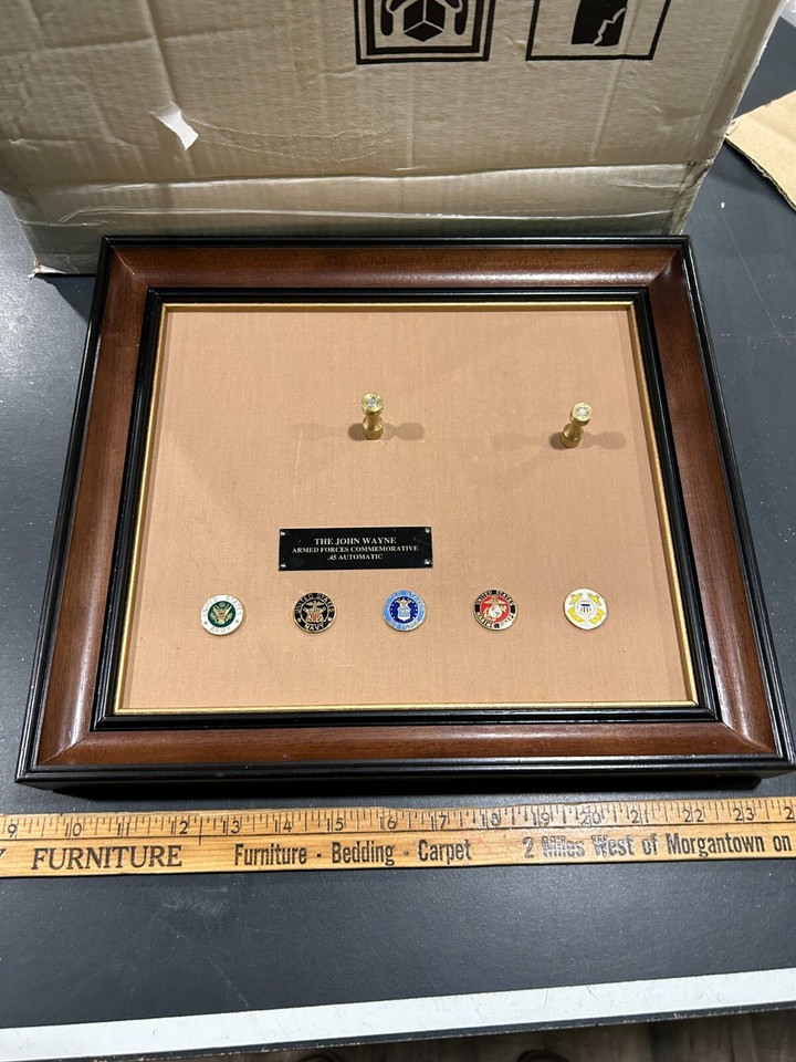 Vintage John Wayne Franklin Mint Armed Forces .45 Prop Gun w/ Display ...