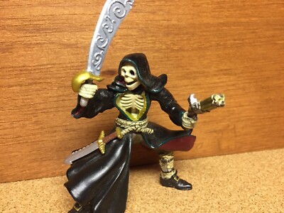 2005 Papo Skeleton Knight Medieval Sword/Gun Armor Fighter Action ...