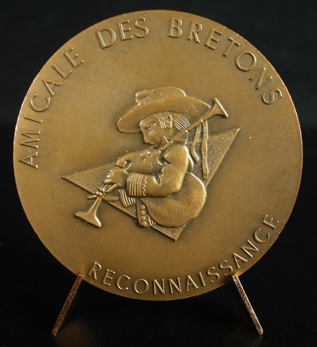 Medal Rueil-Malmaison Breton Britain 1974 1 31/32in Bagpipe Back-Pipe ...