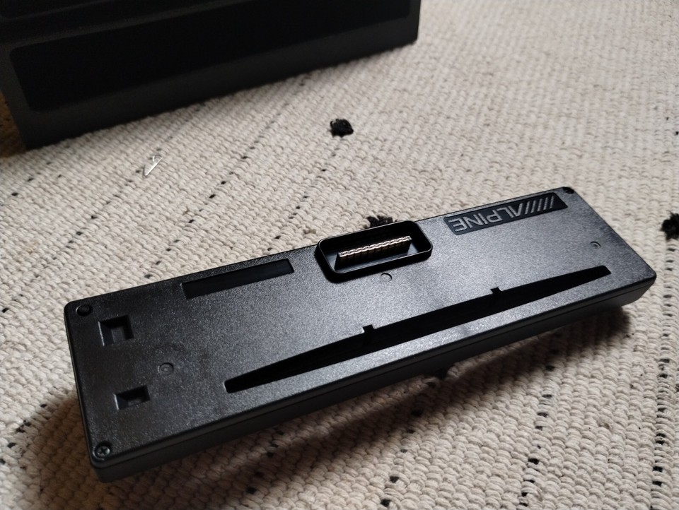 ALPINE CDE-103BT cd receiver OLD SCHOOL CAR stereo PLAYER AM/FM FACE ...