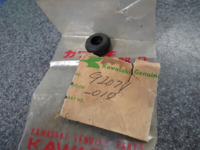 NOS Kawasaki 10mm Harness Grommet G4TR B8 KZ200 H1 F3 F6 F7 W1 W2 92071 ...