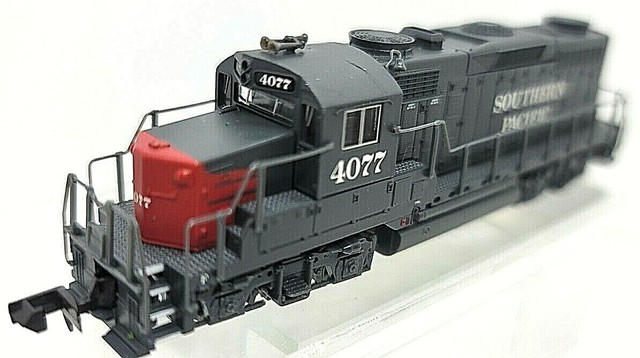 N Scale Life-Like 7095 SP Southern Pacific Gp20 Diesel Locomotive ...