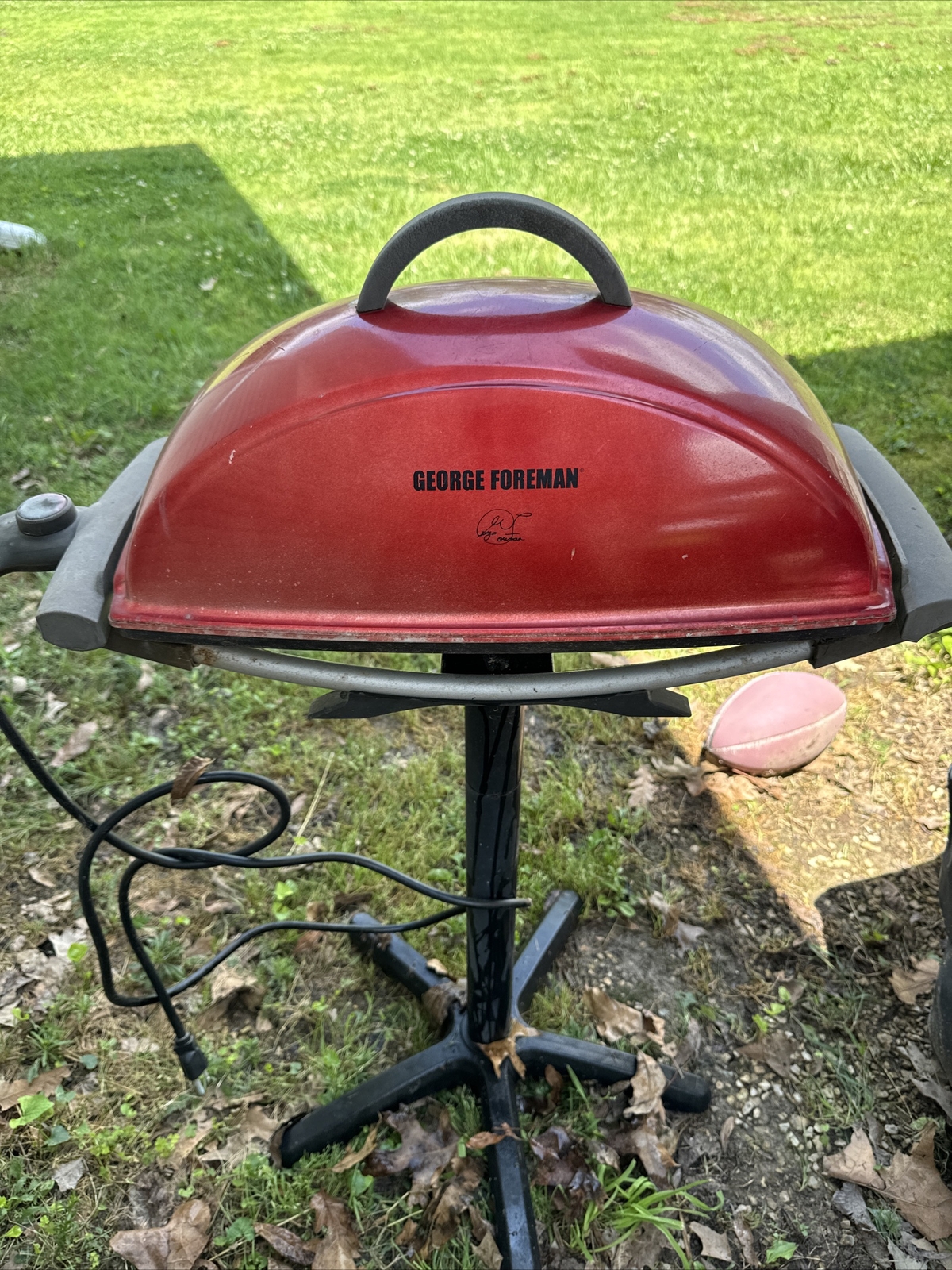 George Foreman 12-Serving Indoor/Outdoor Rectangular Electric Grill Red ...