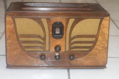1935 Art Deco PHILCO Model 45 "BUTTERFLY" Table Radio Works w. light ...