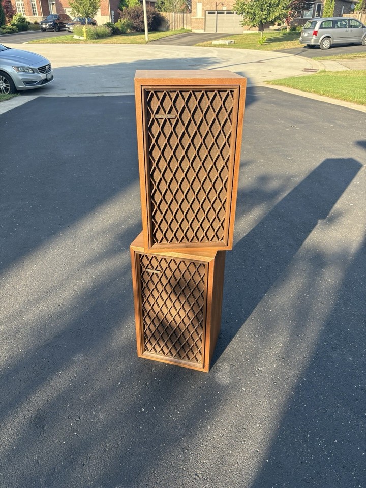 Set Of Realistic Nova-7b speakers!! Vintage Rare Audio Amazing Sound ...