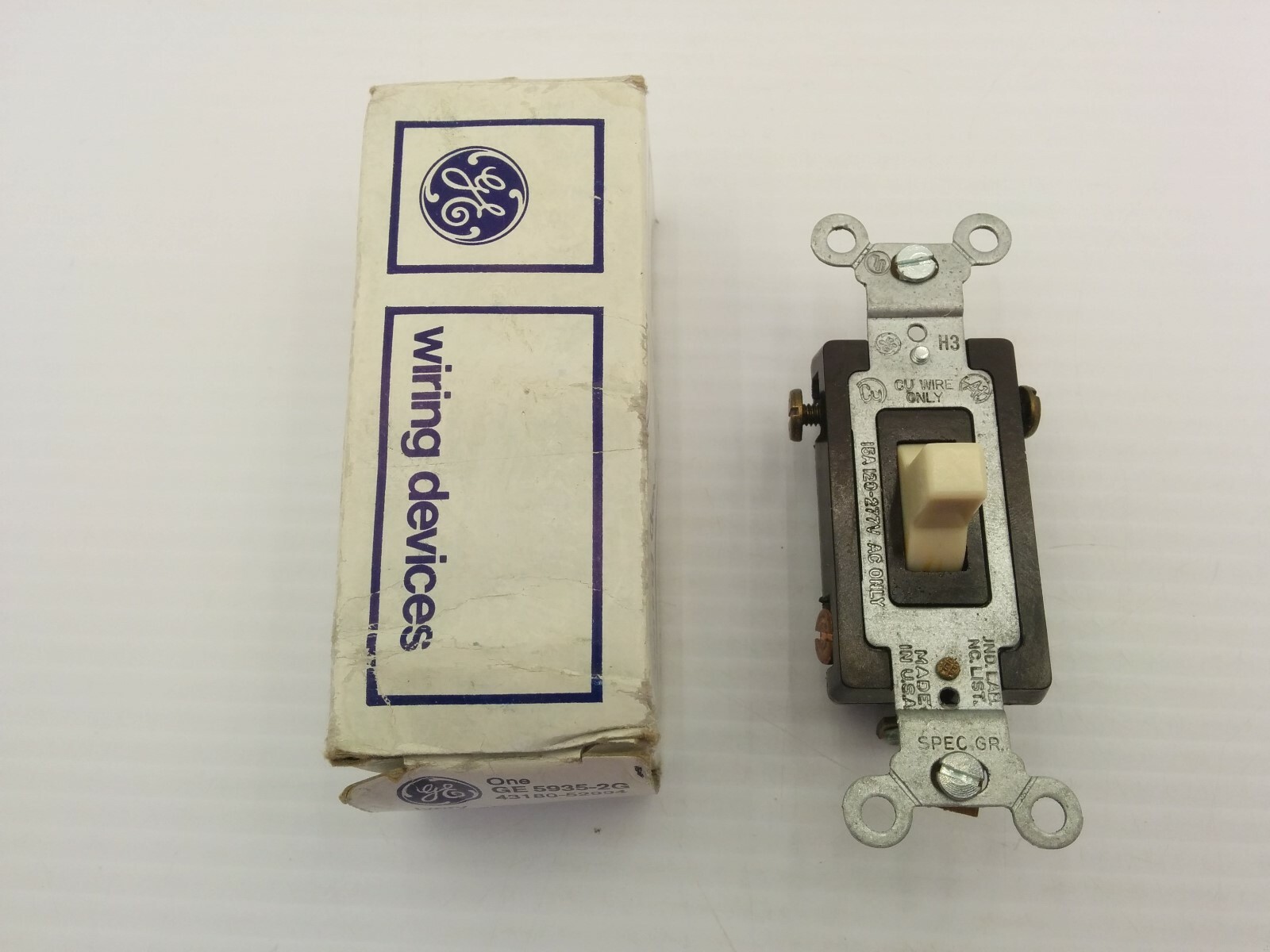 GENERAL ELECTRIC 5935-2G TOGGLE SWITCH, SINGLE POLE GROUNDING, 15A 120 ...