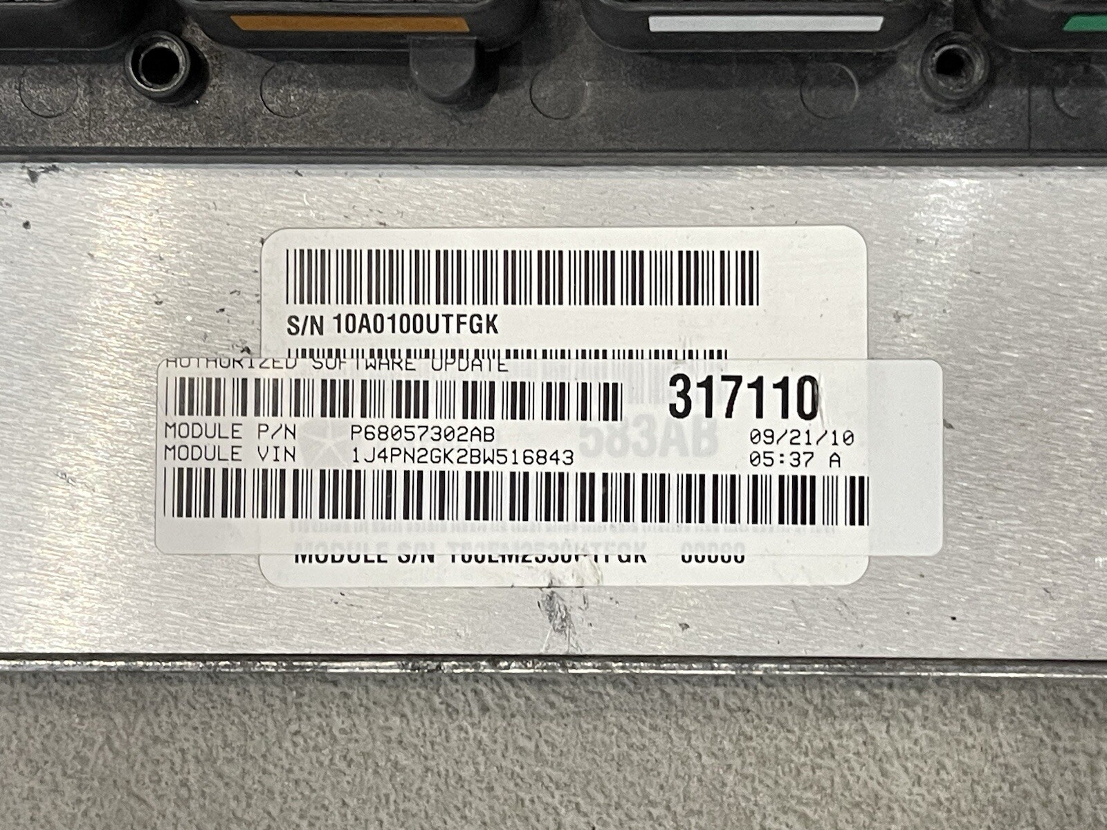 2011 Jeep Liberty 3.7L PCM ECM ECU Engine Control Module 68057302 VIN ...