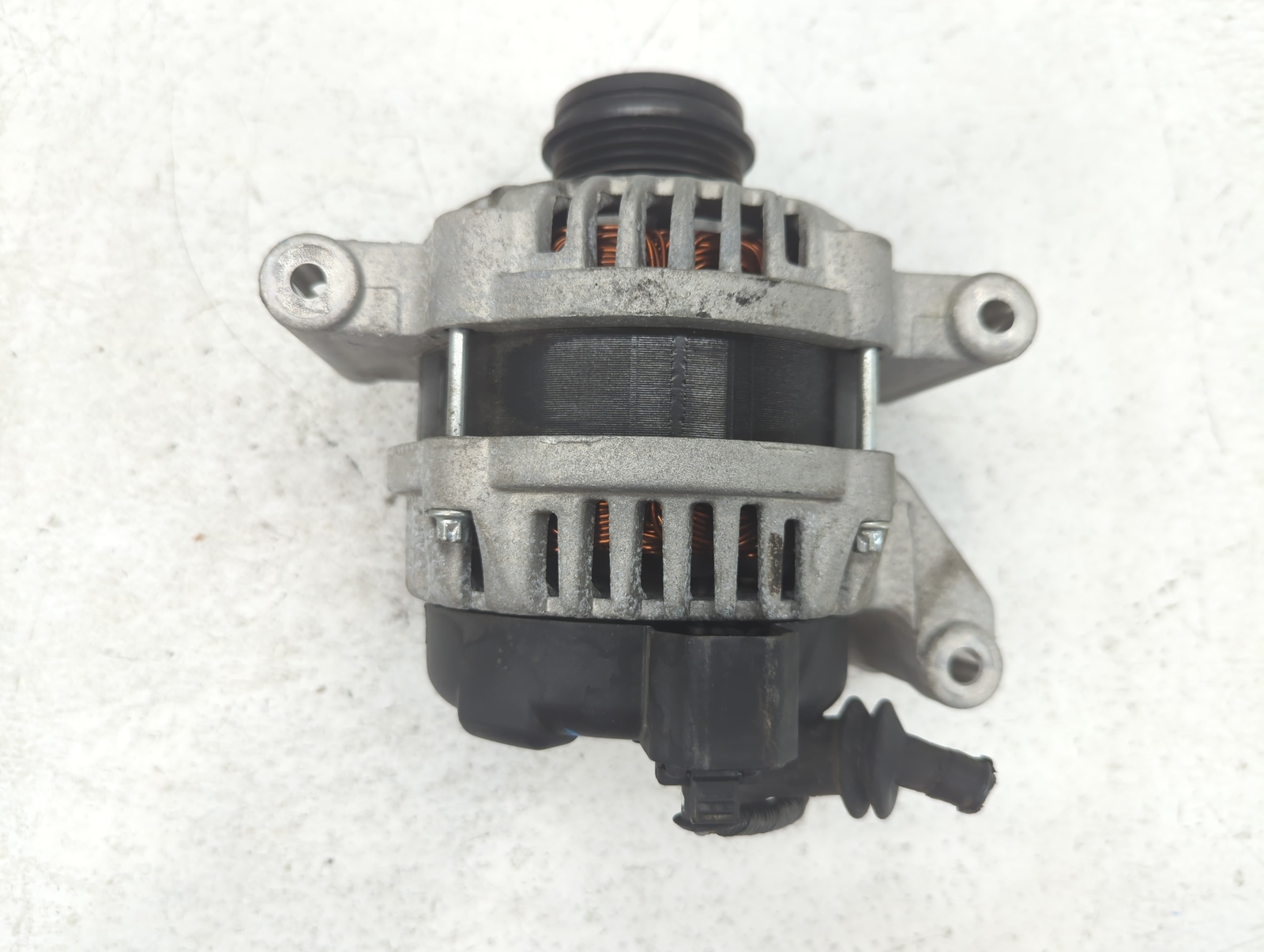 2016 Chevrolet Spark Alternator Generator Charging Assembly Engine Oem ...