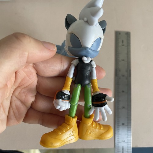 TANGLE JOINS THE SPOTLIGHT SONIC IDW JAKKS Prototype Action Figure As ...