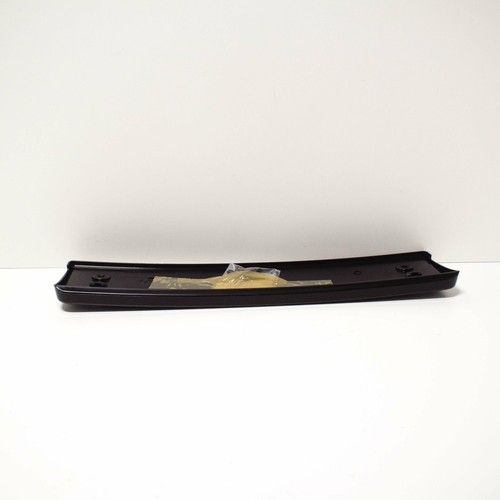 NEW VOLKSWAGEN TOUAREG 7P FRONT LICENCE PLATE HOLDER 7P6807285 7P6-807 ...