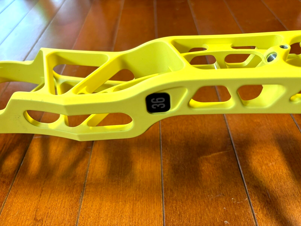 Mathews Title 36 Yellow Riser Black Limbs RH Bow | eBay