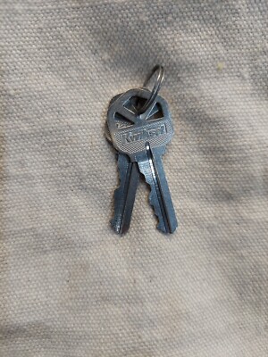 2 Factory Precut Kwikset 5 Pins KW1 Keys Locksmith *1 Set of 2 Keyed ...