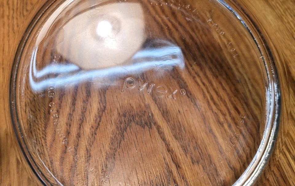 Pyrex Flat Bottom Fancy Clear Round Mixing Serving Bowl 1.2 Liter #8201 ...