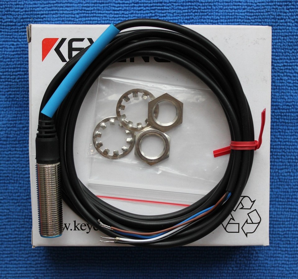 1x EZ-18M EZ 18M New Keyence Proximity Sensor New in box | eBay