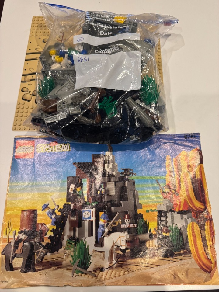 LEGO (vintage) Western set 6761 - Bandit's Secret Hide-Out - 100% ...