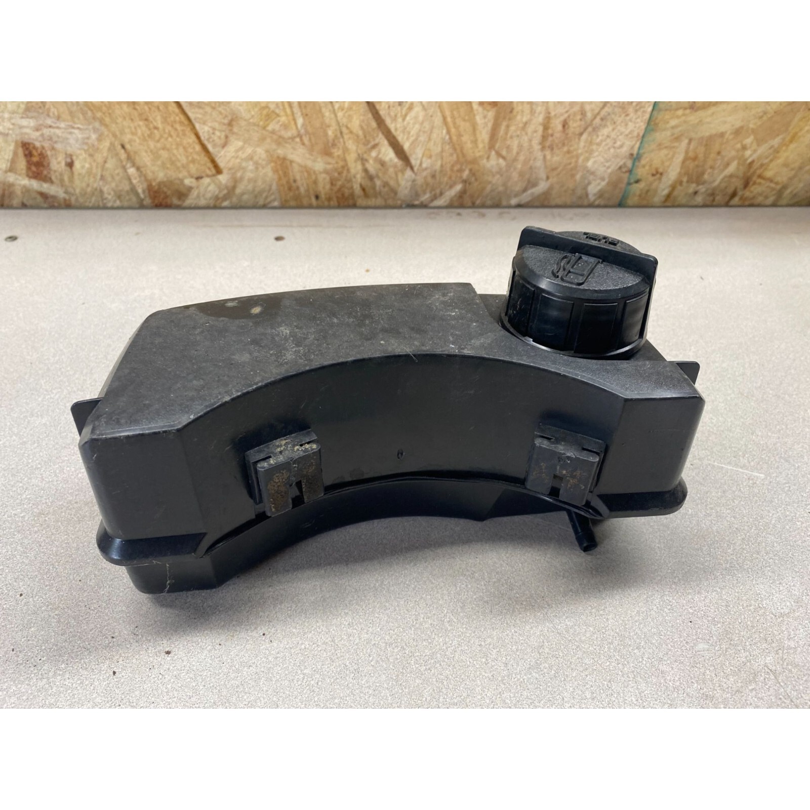 MTD 3.5 hp Tecumseh LEV80 4 cycle Engine Push Mower Fuel Tank With Cap ...
