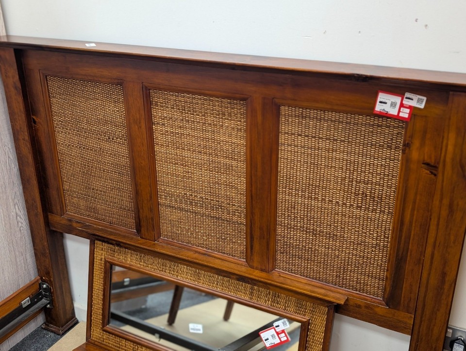 Pier One (1) Pyramid Collection Kingsize Bed Surround, Mirror & Stool ...