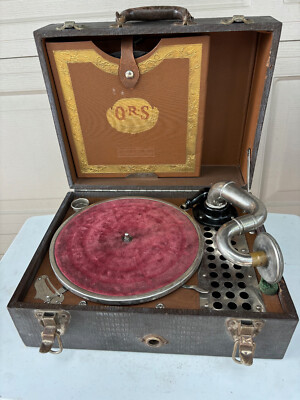 Antique QRS Chicago Portable Suitcase Wind-Up Phonograph | eBay