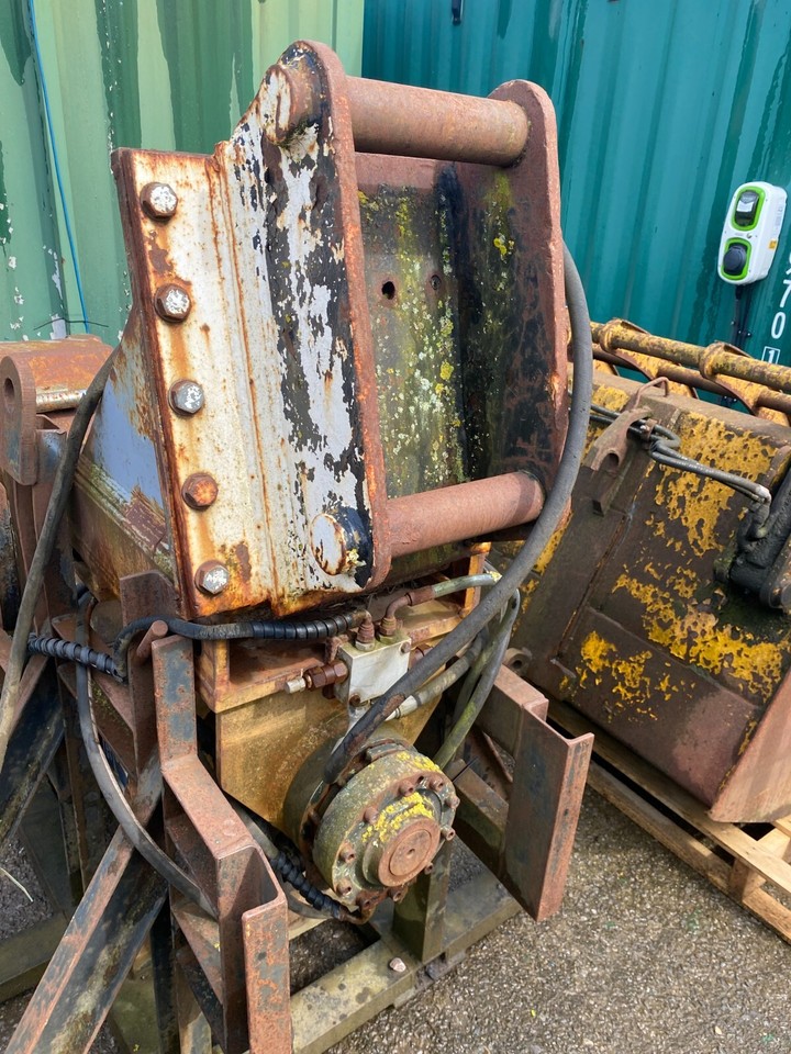 Rail cracker, shear , scrap, excavator | eBay UK