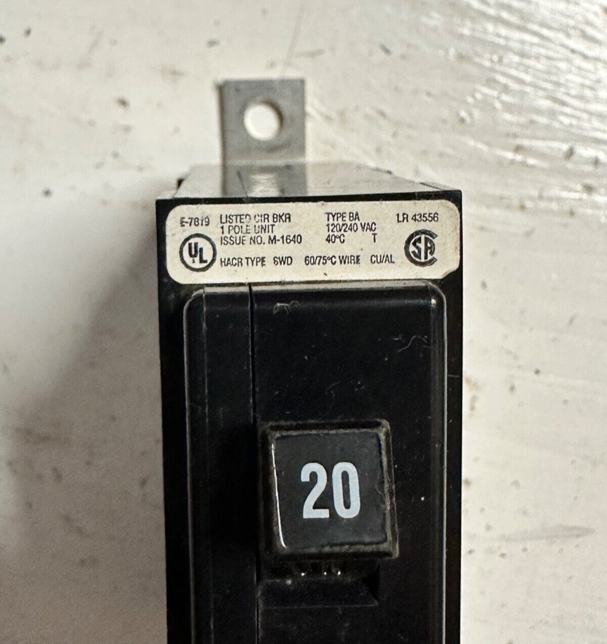 Cutler-Hammer 1-Pole, 20 Amp 240 Volt Old Style Thin Circuit Breaker LR ...