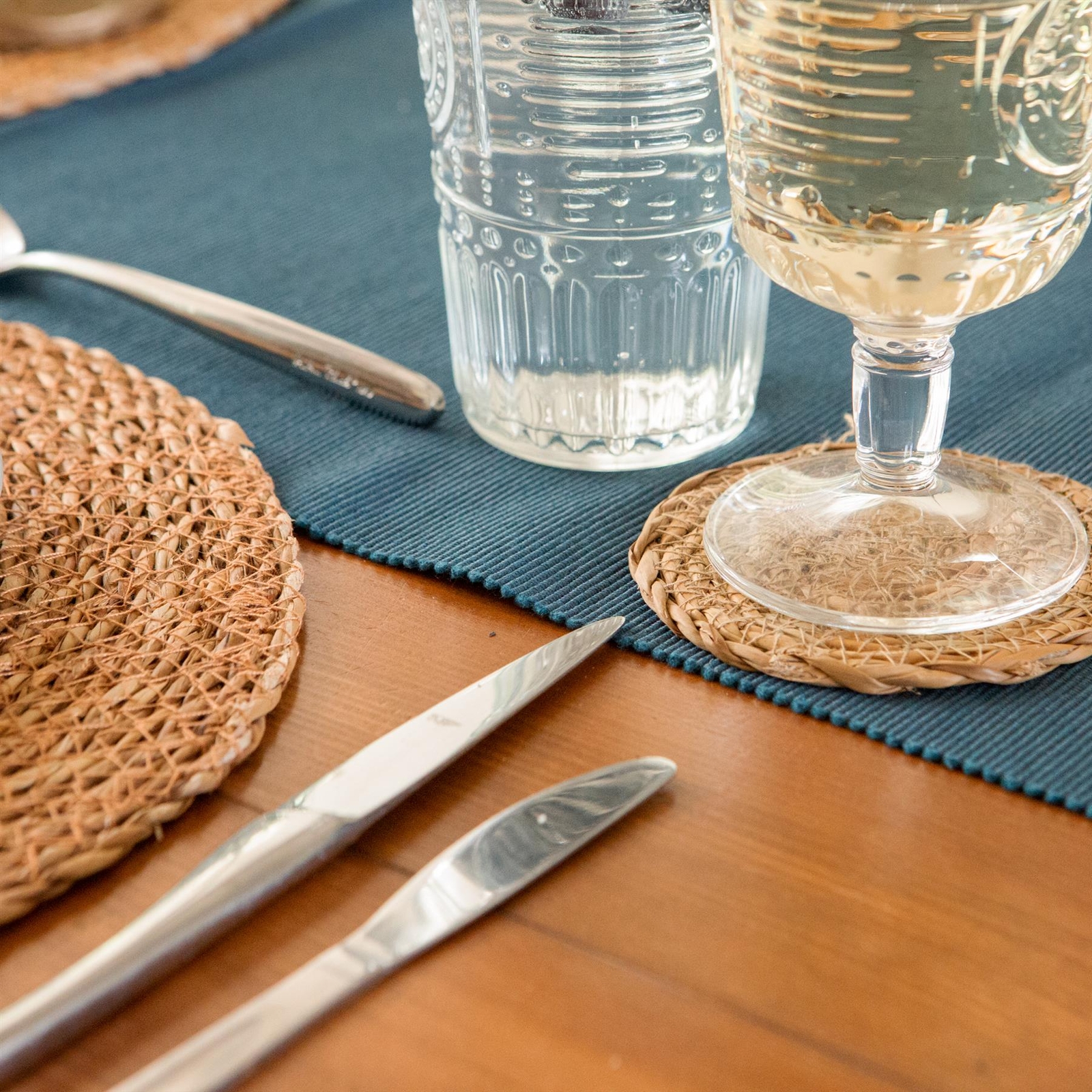 Round Straw Placemats Water Hyacinth Weave Rattan Drinks Mat - Typha ...